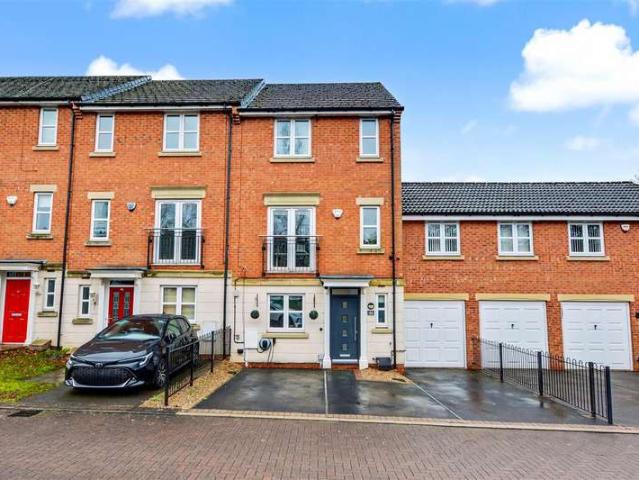 4 Bedroom Town House