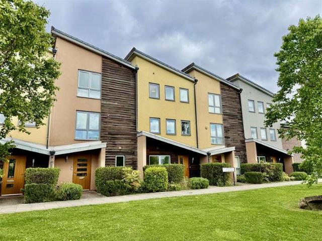 4 Bedroom Town House