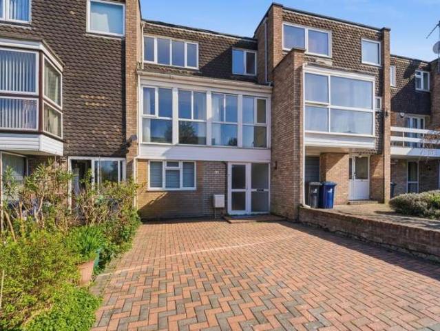 4 Bedroom Town House
