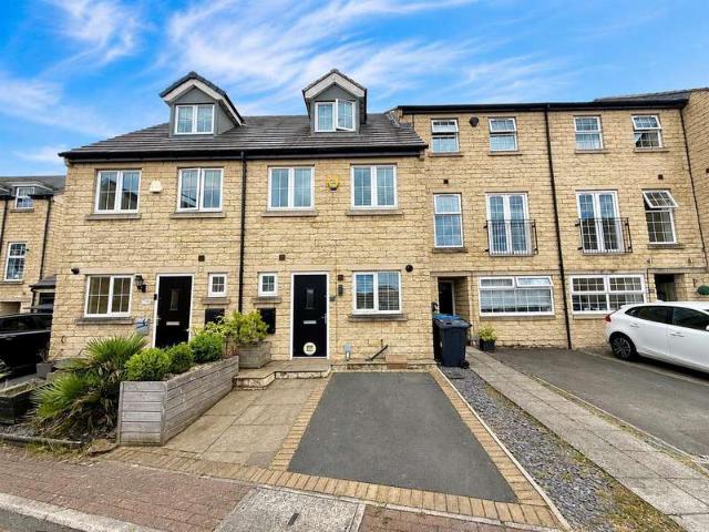 4 Bedroom Town House