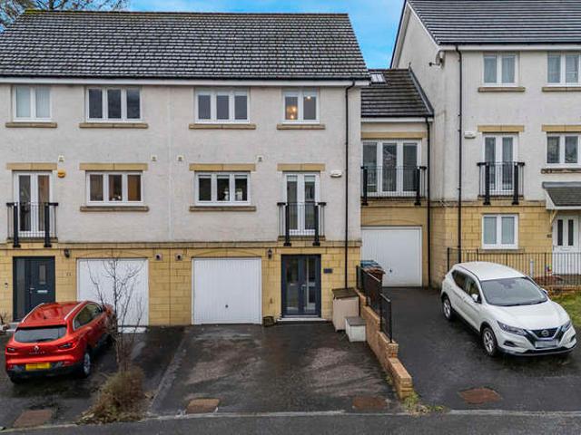 4 Bedroom Town House