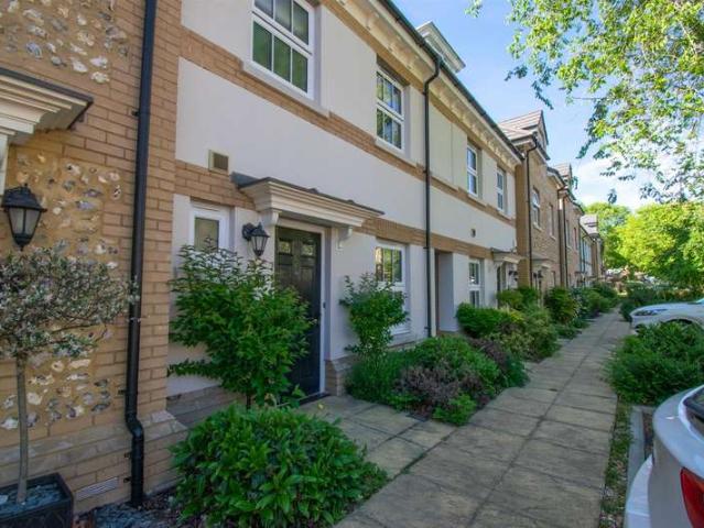 4 Bedroom Town House