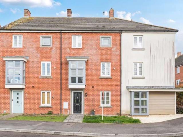 5 Bedroom Town House