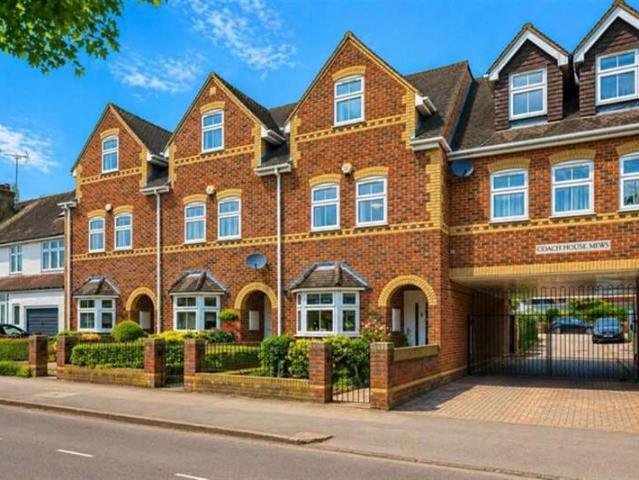 4 Bedroom Town House