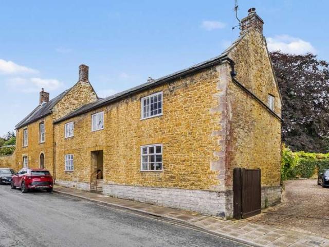 4 Bedroom Town House