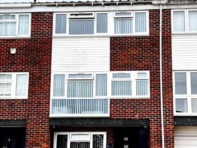 4 Bedroom Town House