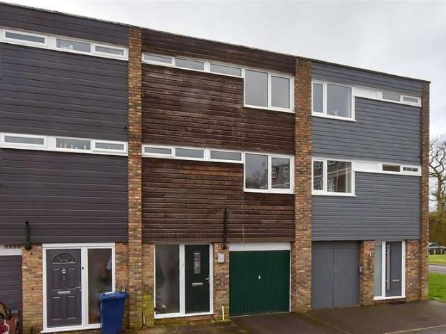 4 Bedroom Town House