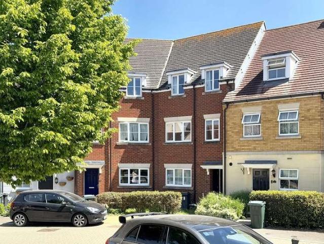 4 Bedroom Town House