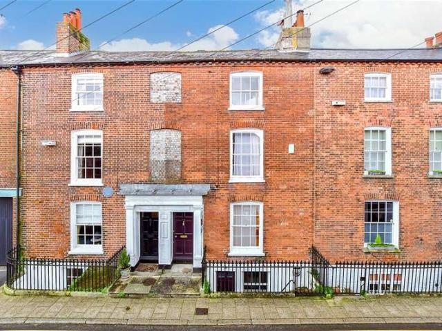 4 Bedroom Town House