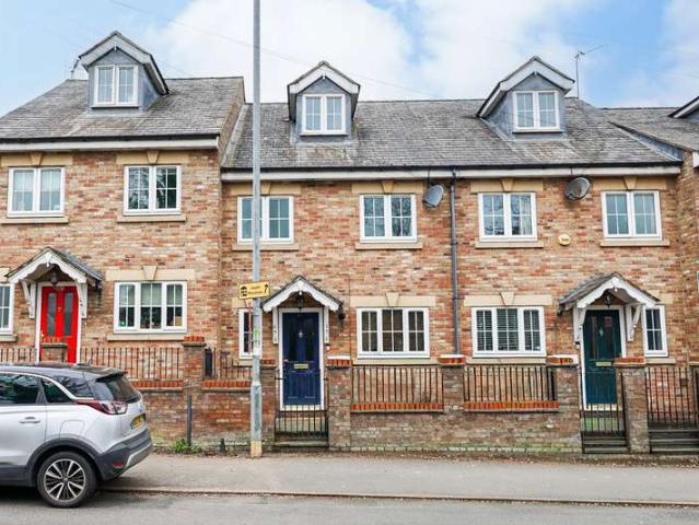 4 Bedroom Town House