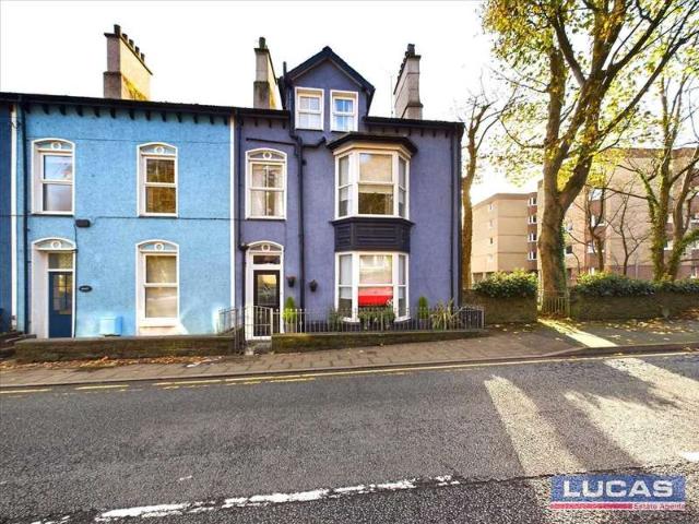 4 Bedroom Town House