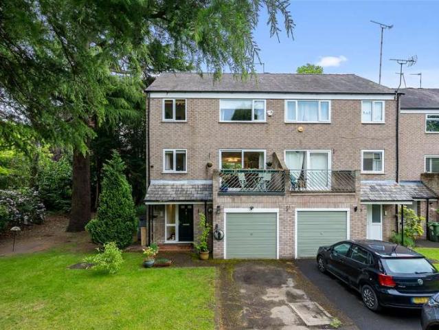 4 Bedroom Town House