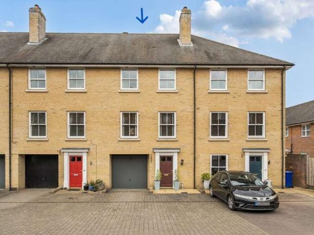 4 Bedroom Town House