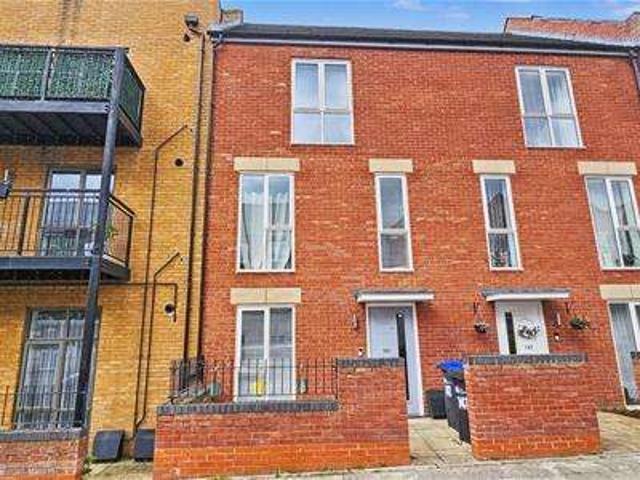 4 Bedroom Town House