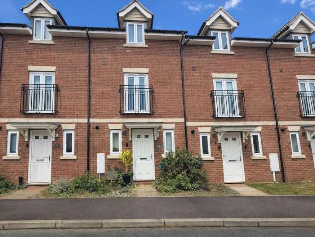 4 Bedroom Town House