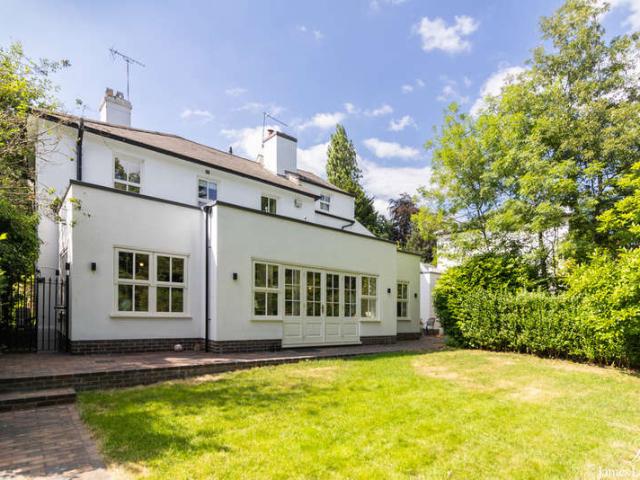 4 Bedroom Town House