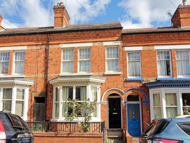 4 Bedroom Town House
