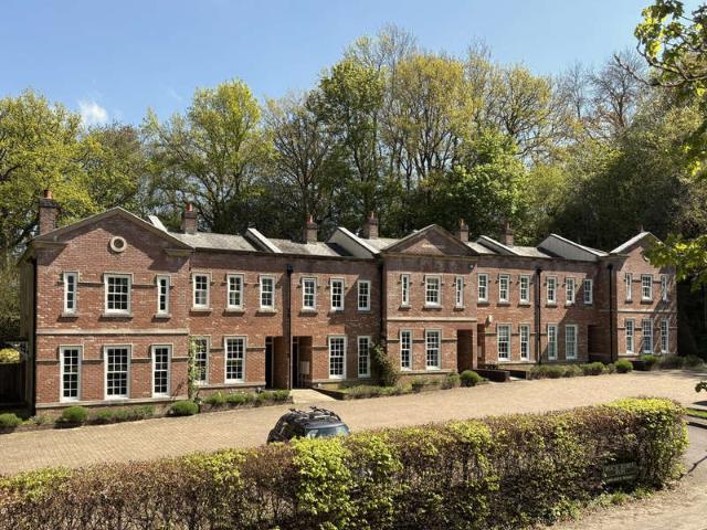 4 Bedroom Town House