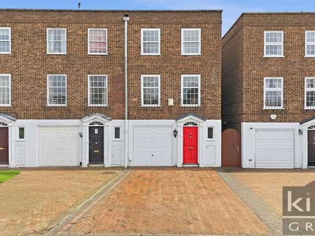4 Bedroom Semi Detached House