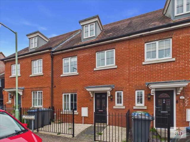 4 Bedroom Town House