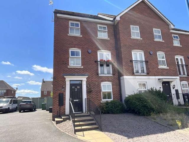4 Bedroom Town House