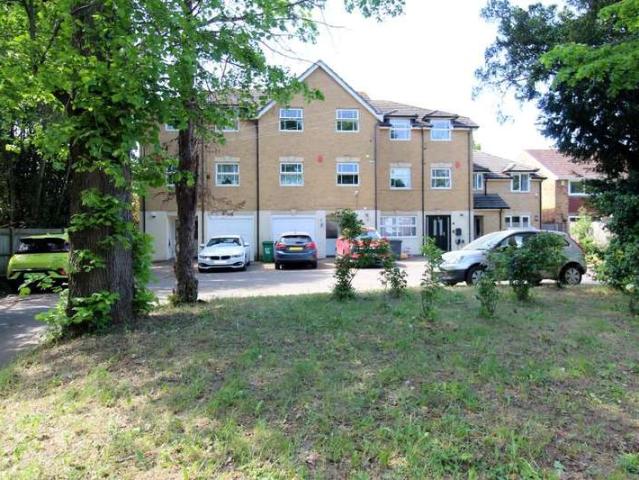 4 Bedroom Town House
