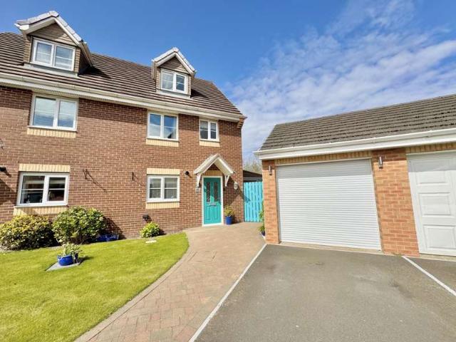 4 Bedroom Town House