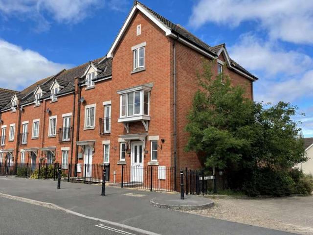 4 Bedroom Town House