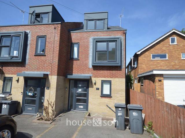 4 Bedroom Town House