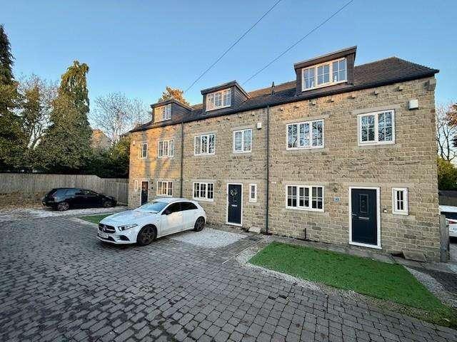 4 Bedroom Town House