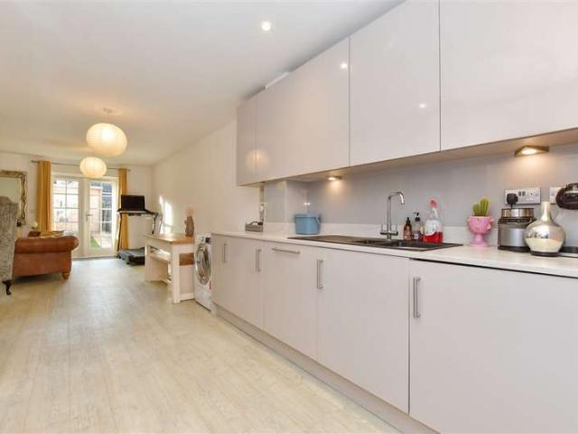 4 Bedroom Town House
