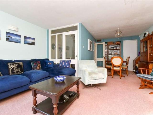 4 Bedroom Town House