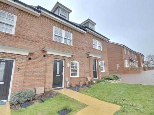 4 Bedroom Town House