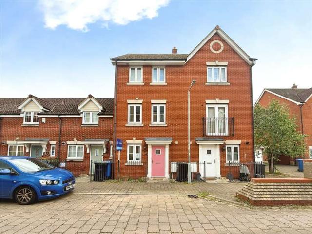 4 Bedroom Town House