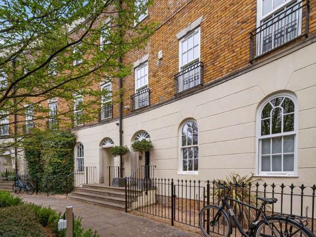 4 Bedroom Town House