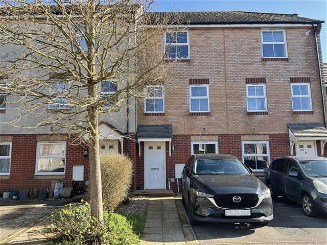 4 Bedroom Town House
