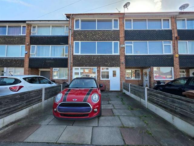 4 Bedroom Town House