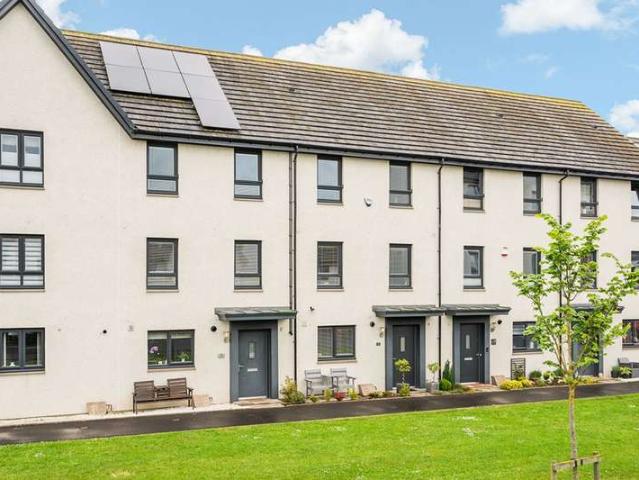 4 Bedroom Town House