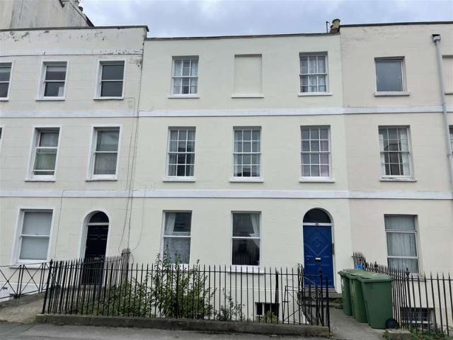 4 Bedroom Town House