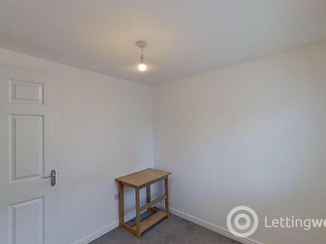 4 Bedroom Town House to Rent at Drum Brae Gyle, Edinburgh, England