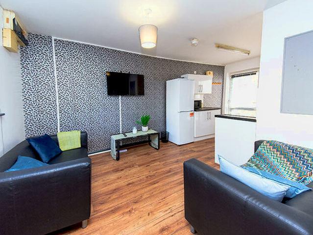 4 Bedroom Town House To Rent In North Sherwood Street, Nottingham, NG1