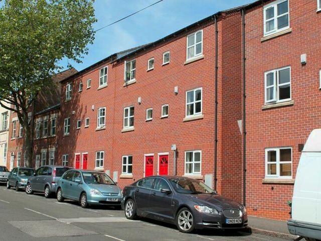 4 Bedroom Town House To Rent In North Sherwood Street, Nottingham, NG1
