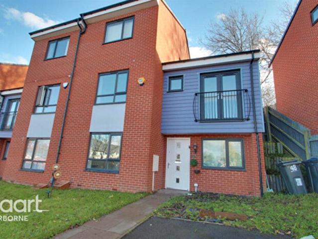 4 Bedroom Town House To Rent In Whitlock Grove, Birmingham, B14