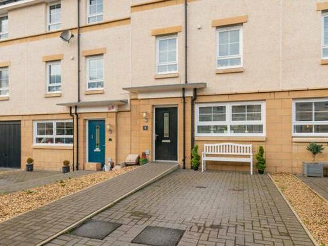 4 bedroom town house for sale in 4 Skerryvore Loan Fairmilehead EH10 6TX EH10