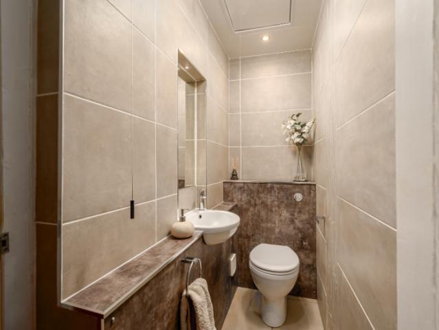 4 bedroom town house for sale in 53 Albany Street, Edinburgh, EH1