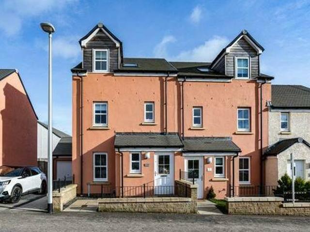 4 bedroom town house for sale in 24 Knoll Park Galashiels TD1 2TF TD1