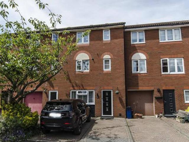 4 bedroom town house for sale in Terminus Terrace Southampton Hampshire SO14 SO14