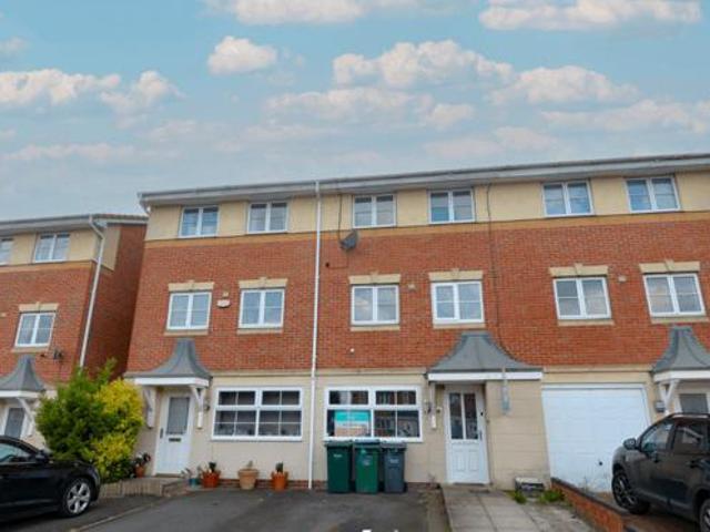 4 Bedroom Town House For Sale In Tividale, Oldbury