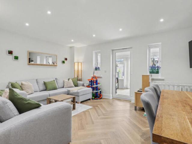 4 bedroom town house for sale in Top Fair Furlong, Milton Keynes, MK14