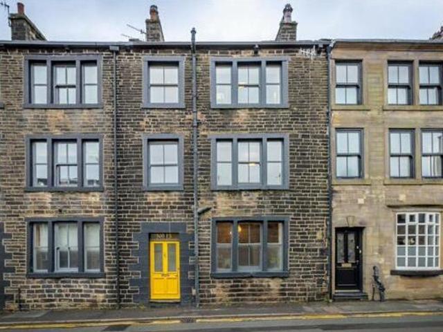 4 Bedroom Town House For Sale In Uppermill
